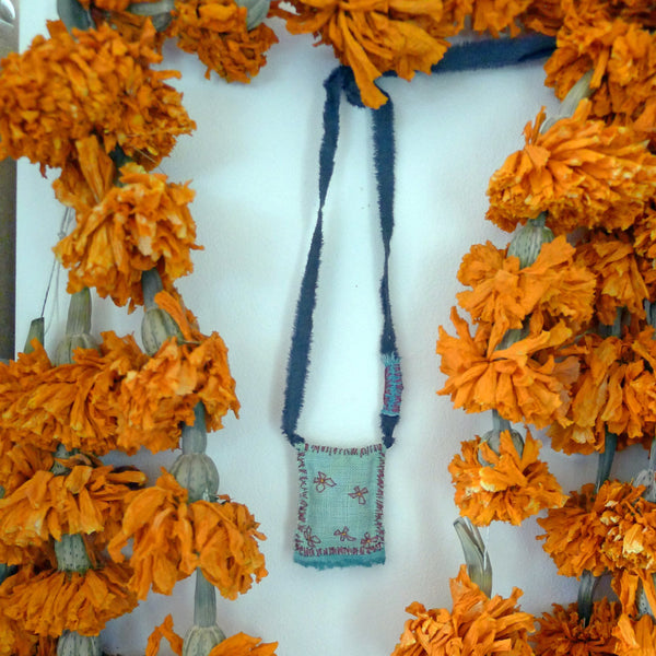 DIY blue amulet – kata golda handmade